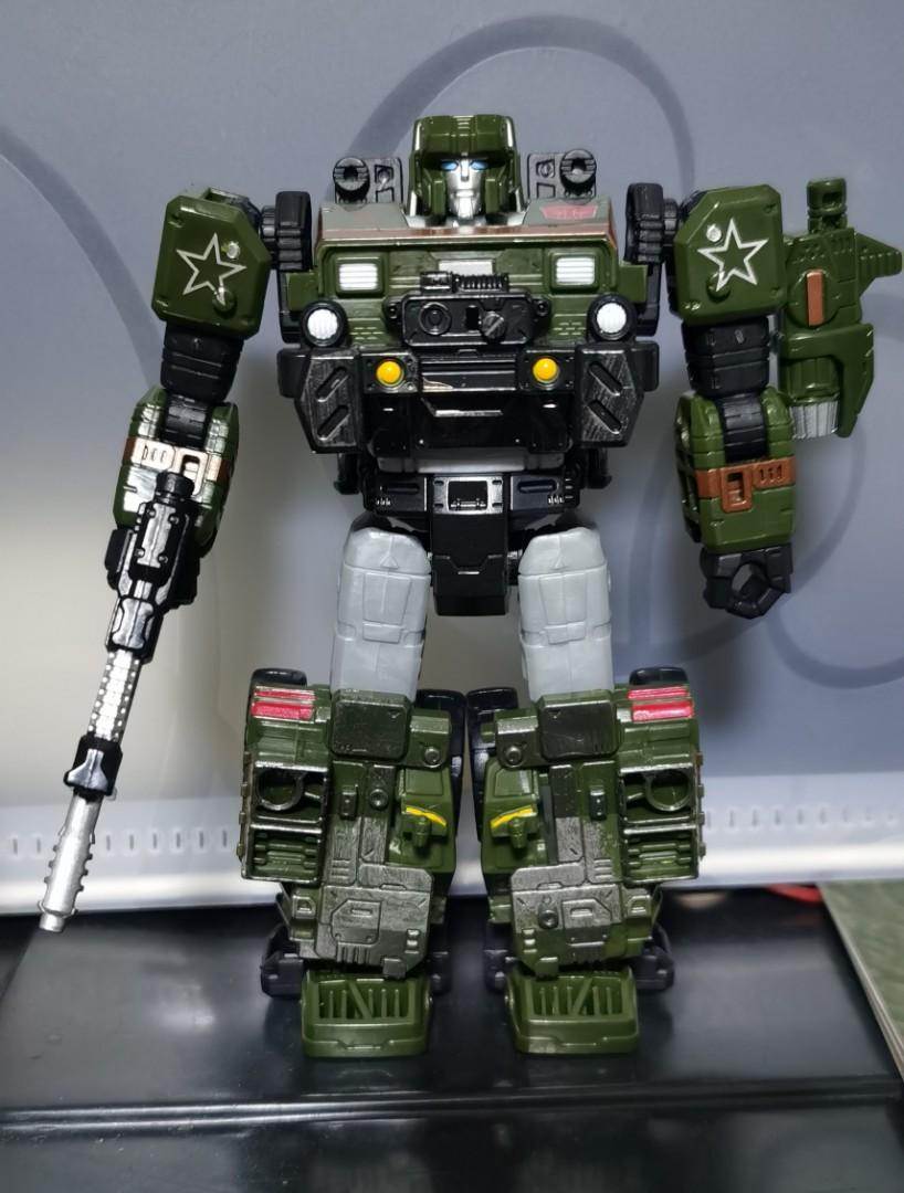 Transformers Netflix Bumblebee, Megatron, Sparkless Seeker and Siege ...