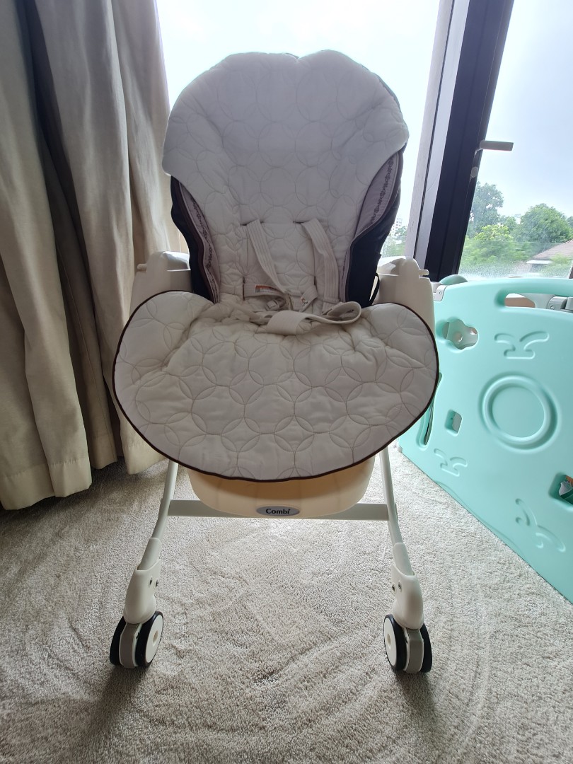 Combi fealetto auto swing, Babies & Kids, Baby Nursery & Kids Furniture ...