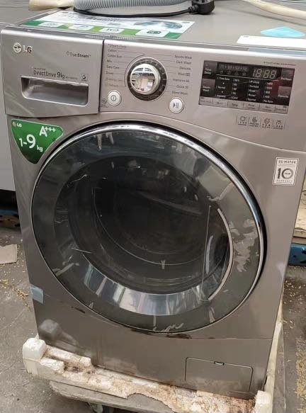 Free delivery 9.0kg LG Washing Machine, TV & Home Appliances, Washing ...