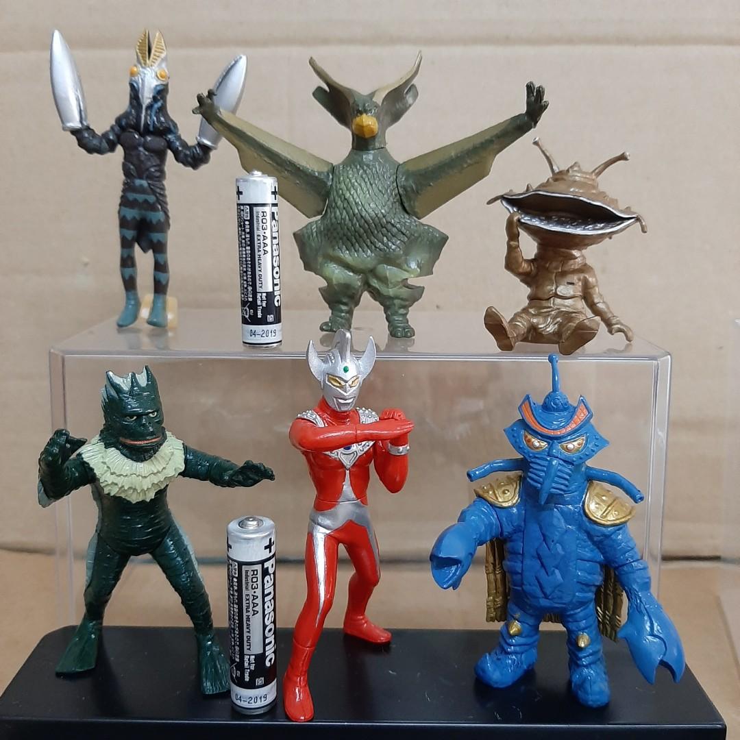 HG Ultraman Great Alien Baltan Kanegon Ragon Red King Powered Dino Tank ...