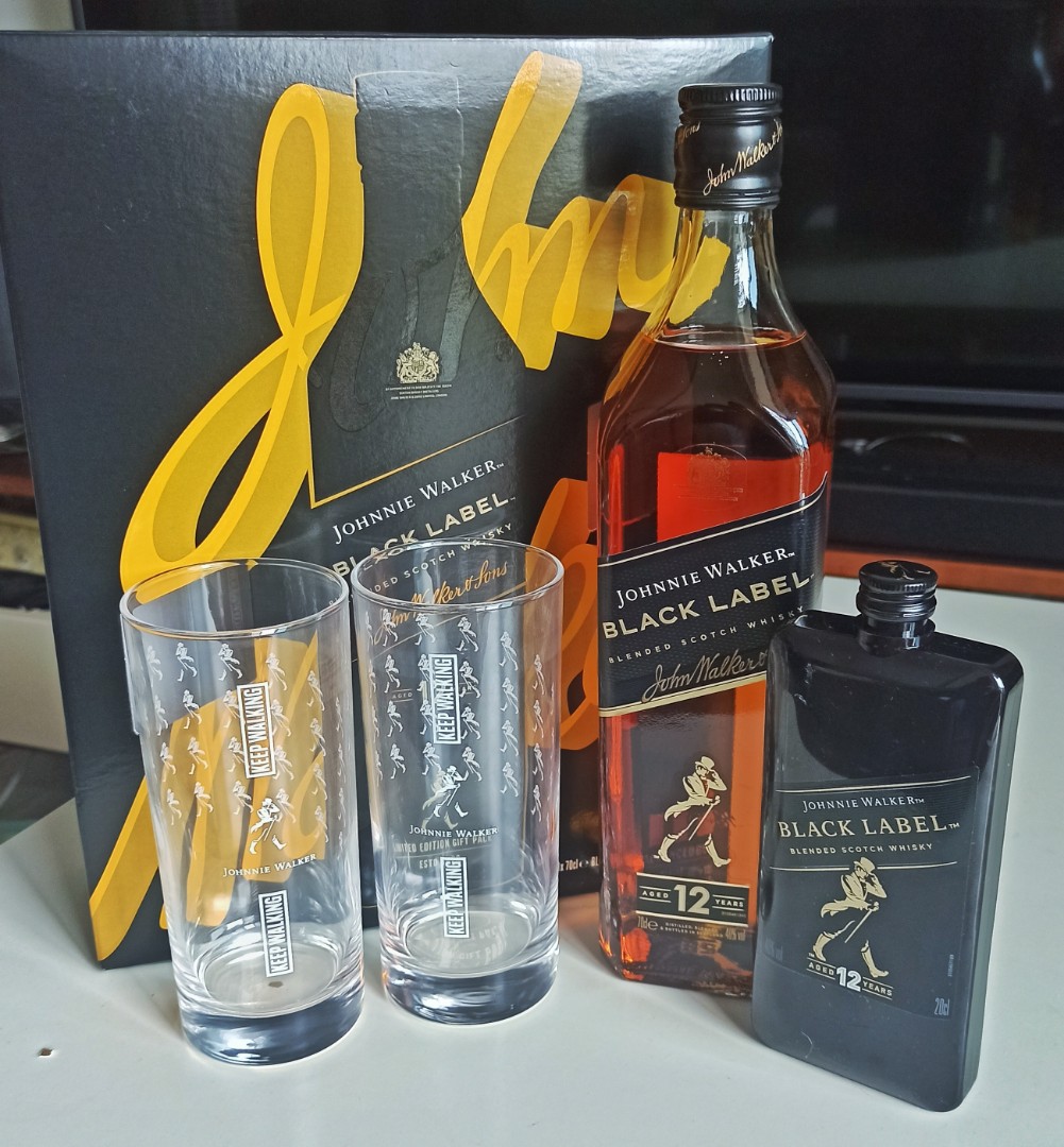 Johnnie Walker Black Label Combo, Food & Drinks, Alcoholic Beverages on ...