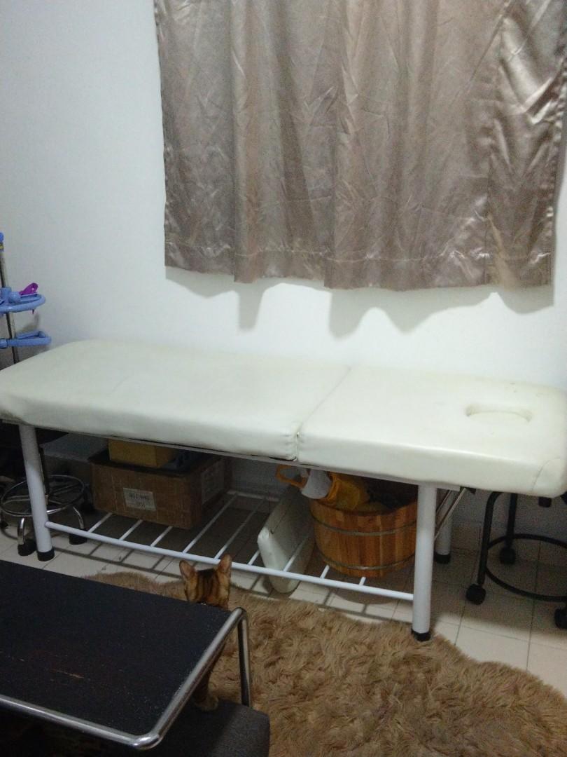 Set Katil n kerusi spa massage, Furniture & Home Living, Furniture ...