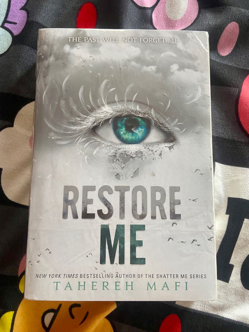 Restore Me ( Shatter Me book 4), Hobbies & Toys, Books & Magazines ...