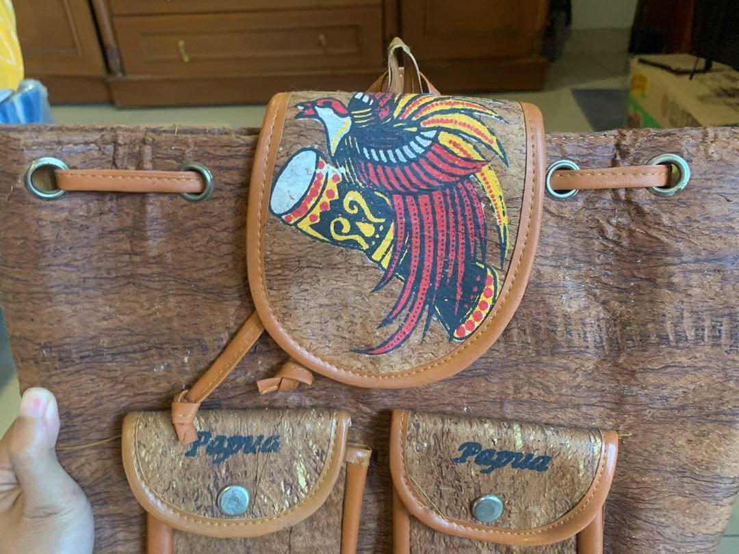 Tas Kulit Kayu Asli Papua, Fesyen Wanita, Tas & Dompet di Carousell