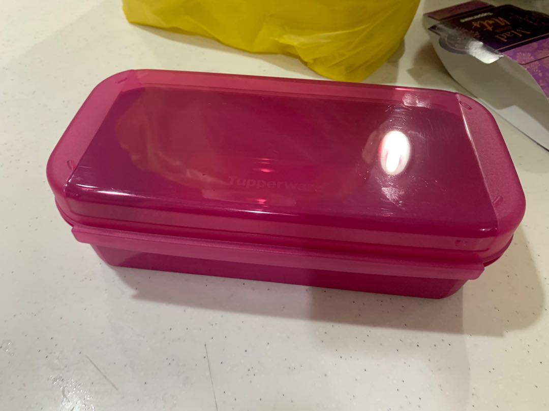 Tupperware signature keeper (1), Furniture & Home Living, Kitchenware ...