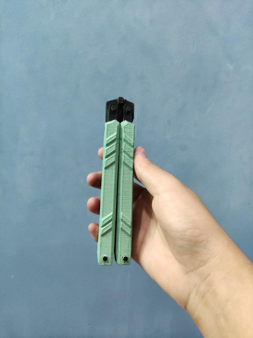 Valorant Recon Balisong, Hobbies & Toys, Toys & Games on Carousell