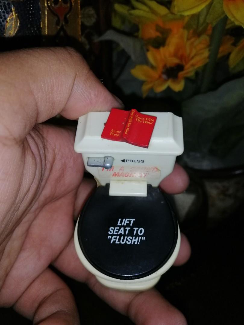 VINTAGE 1997 ACME MINIATURE TOILET FLUSHING SOUND REFRIGERATOR MAGNET ...