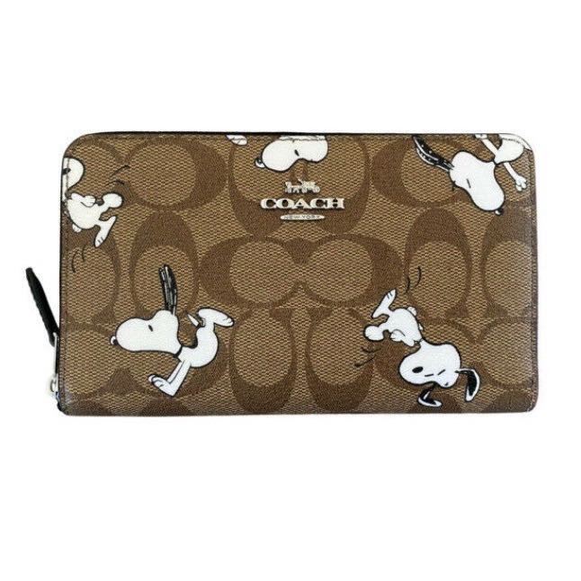 Coach X Snoopy Medium Wallet, Women's Fashion, Bags & Wallets, Wallets ...