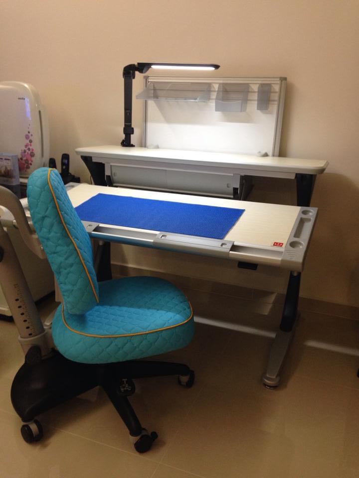 Comf-pro ergonomic table and chair, Furniture & Home Living, Furniture ...