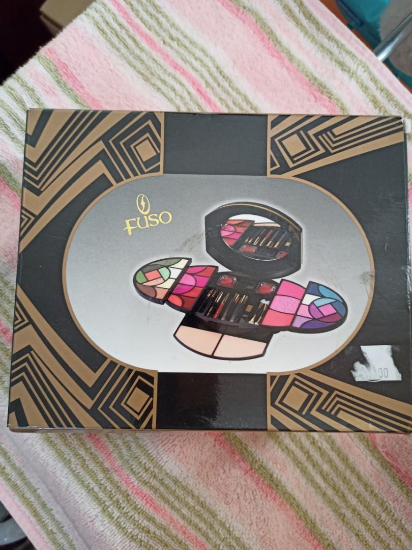 FUSO Makeup Kit Gift Set, Beauty & Personal Care, Face, Makeup on Carousell