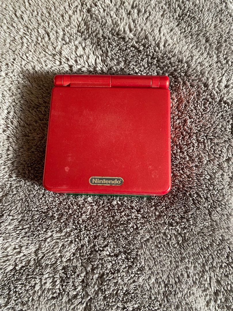 Gameboy Advance SP with pokemon leaf green cartridge, Video Gaming ...