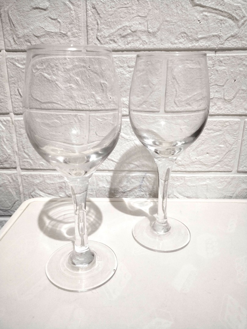 Set of 2 Wine Glasses, Furniture & Home Living, Kitchenware & Tableware, Other Kitchenware ...