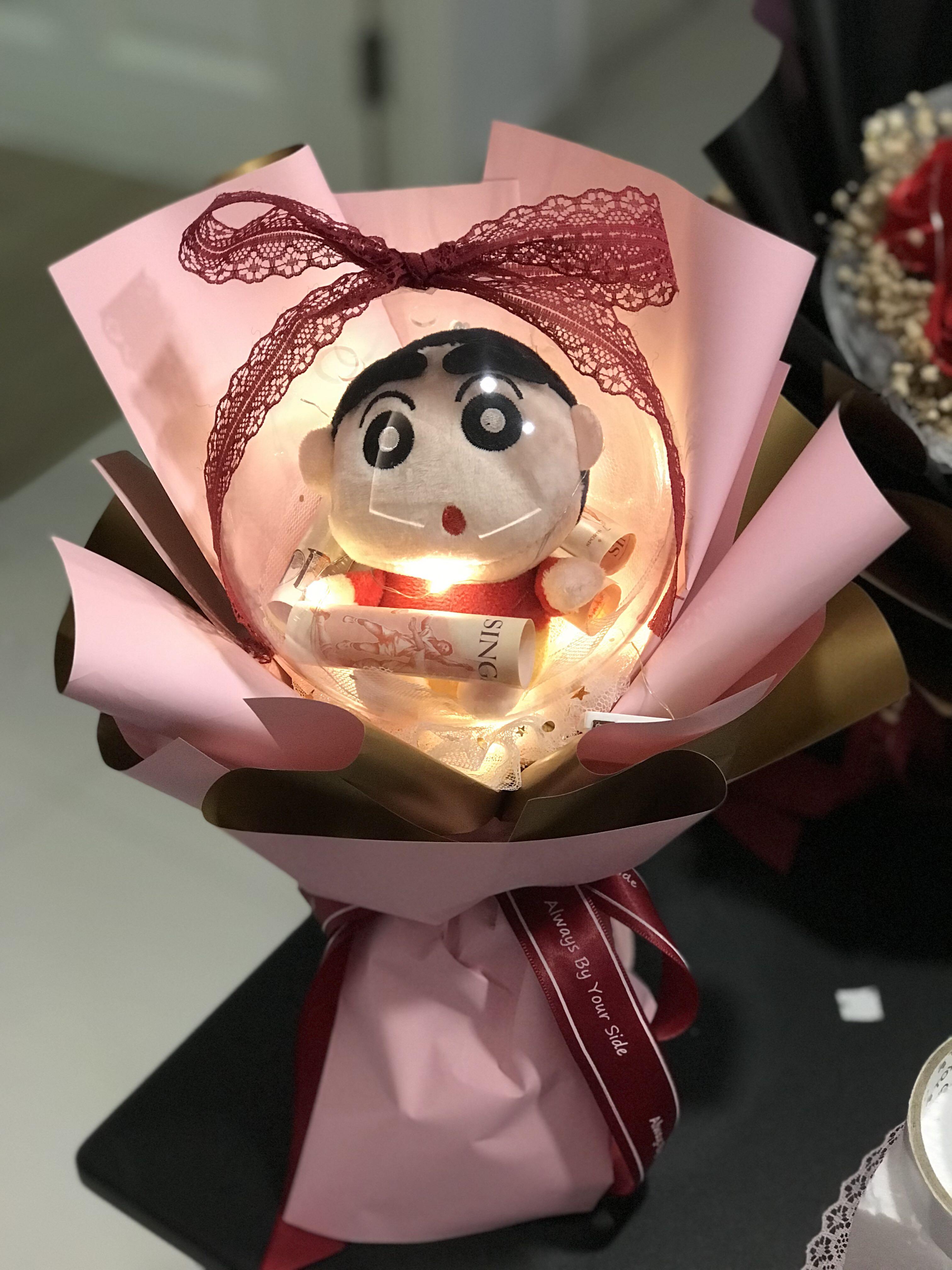 Acrylic Ball Bouquet with Crayon Shin Chan Key Chain and Cash $50 ...