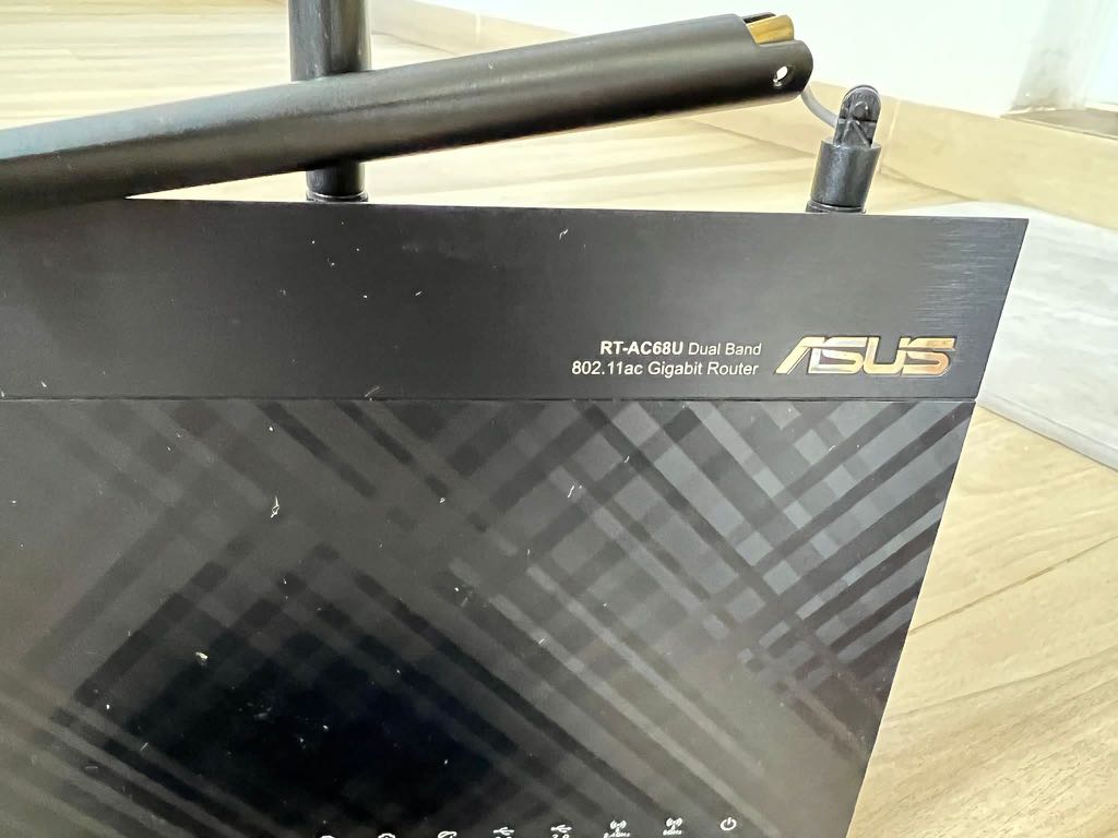 Asus AC68U Dual Band Gigabit Router, Computers & Tech, Parts ...