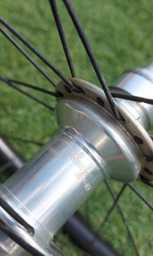 Carbon 29 Atomlab CFR rims and Atomlab 102 / HOPE Pro4 hubs wheelset ...