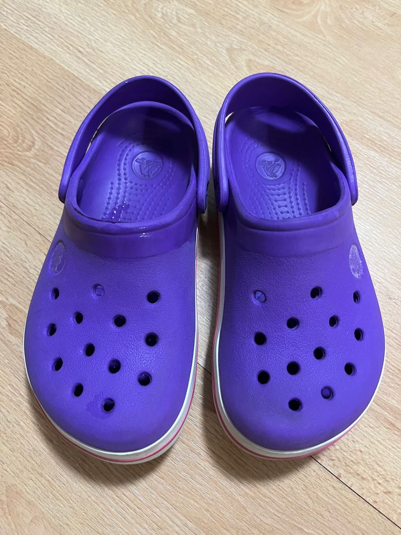 Authentic Crocs size 10 C 11 bought in the mall for 3,800 (flaw ...