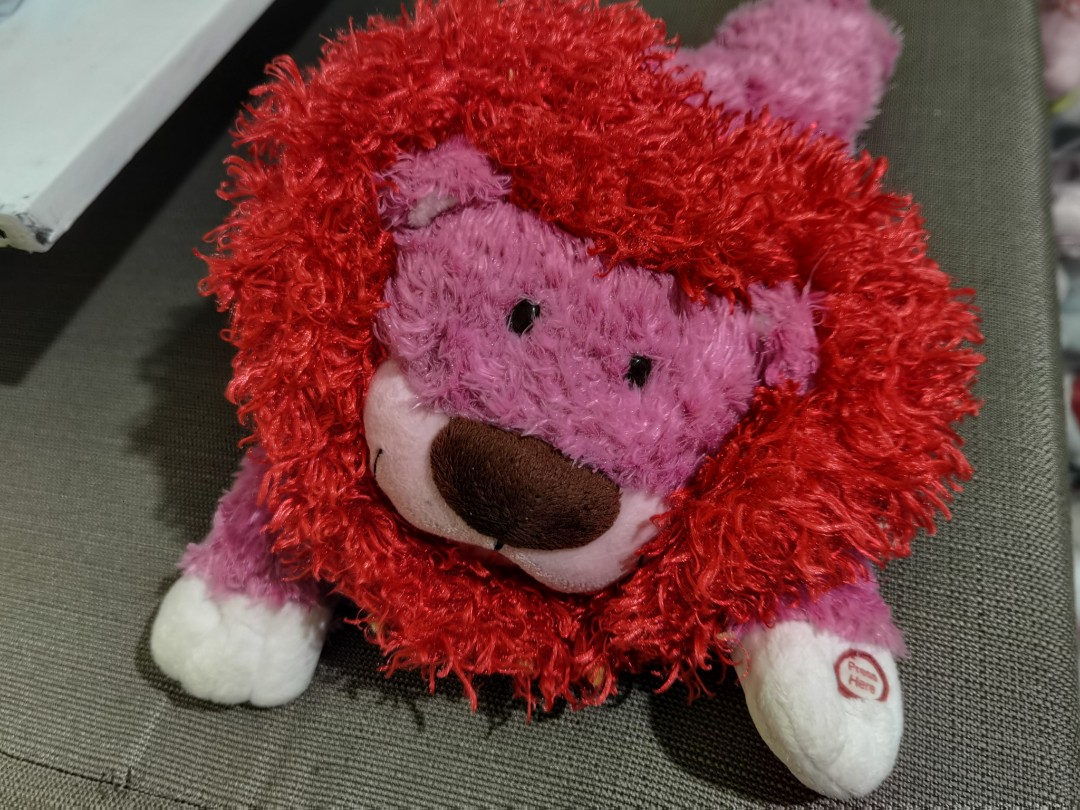 Big Sized Growling & laughing lion - battery operated, Babies & Kids ...