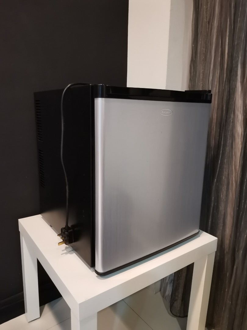 EuropAce 50L Bar Fridge ER9250 - Silver, TV & Home Appliances, Kitchen ...
