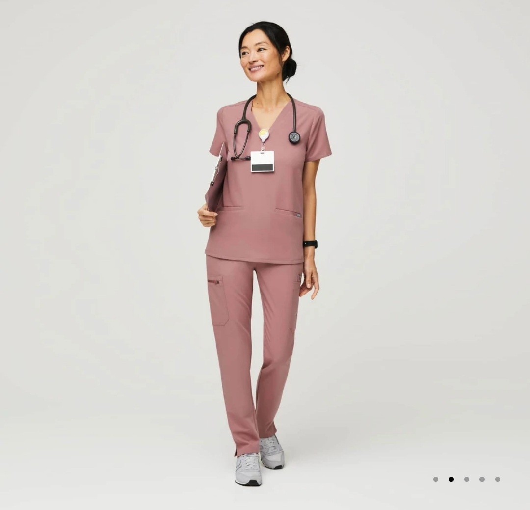 Figs Scrubs set in Limited Edition Mineral Mauve, Women's Fashion ...