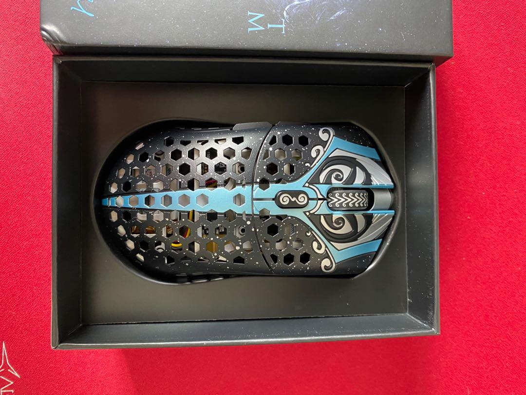 Finalmouse Starlight-12 Phantom Medium, Computers & Tech, Parts ...