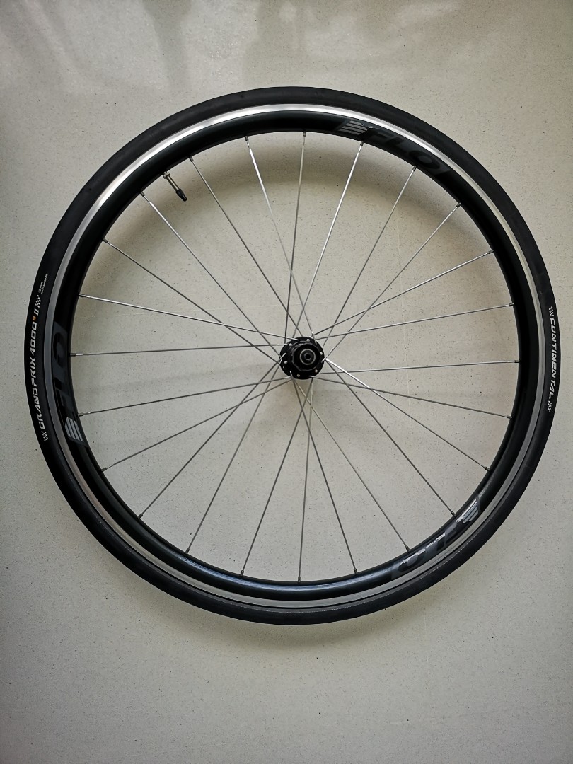 Flo 30 Wheels ceramic hub w/ tyres & tubes, Sports Equipment, Bicycles ...