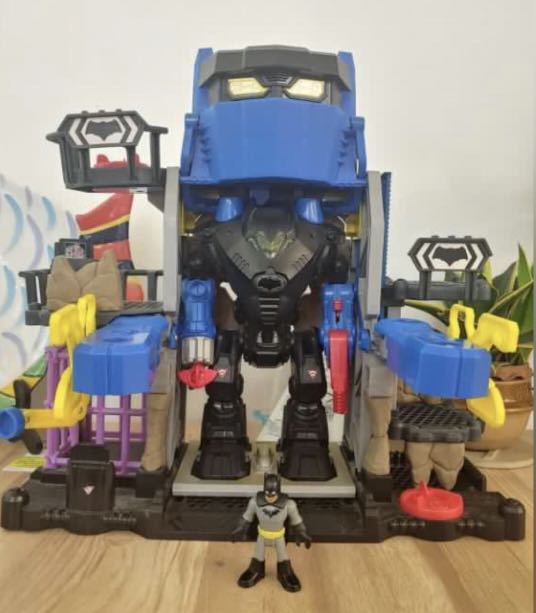 Imaginext DC Batman Robo Bat Cave Fisher Price playset, Hobbies & Toys ...