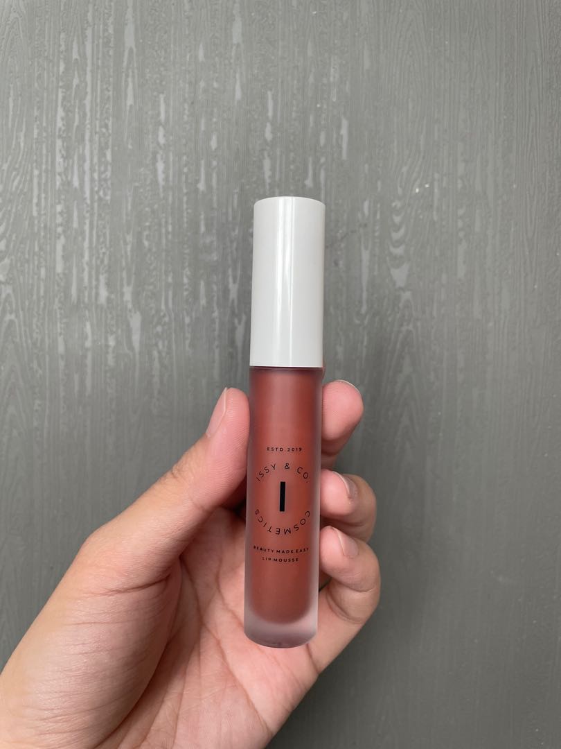 Issy & co Lip Mousse, Beauty & Personal Care, Face, Makeup on Carousell