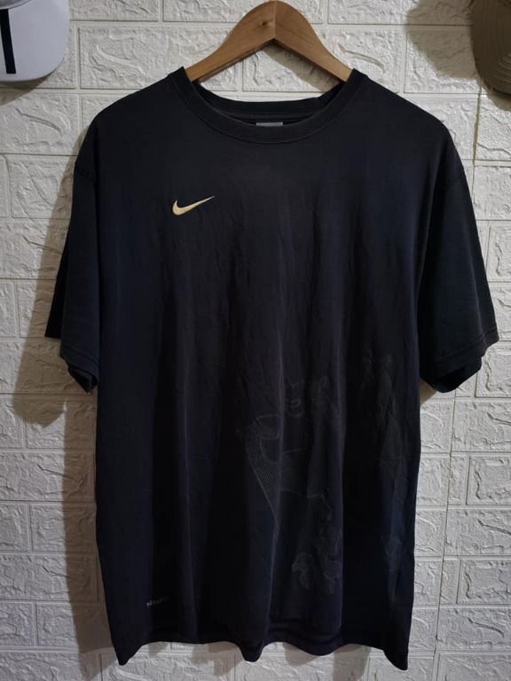Nike Dragon Tee, Men's Fashion, Tops & Sets, Tshirts & Polo Shirts on ...