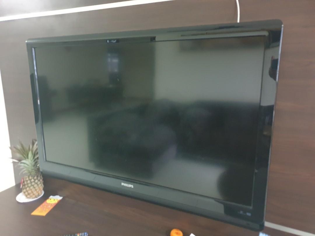 Philips 47 inch HD TV 47Pfl3609, TV & Home Appliances, TV ...