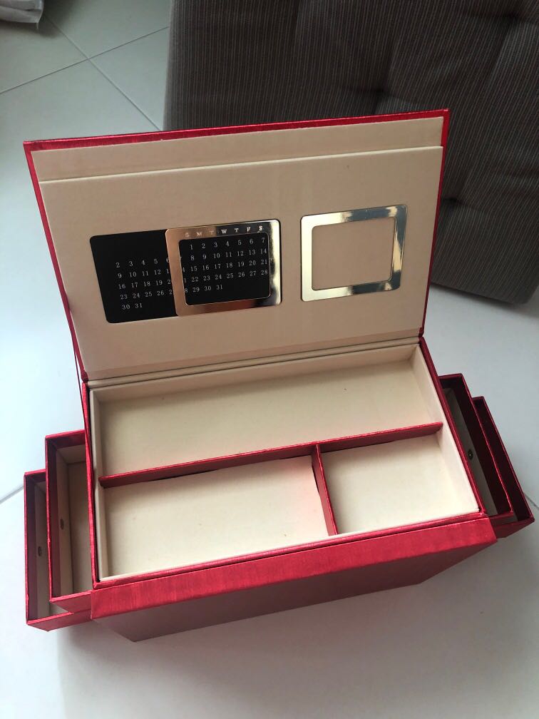 Ritz Carlton moon cake box, Everything Else on Carousell