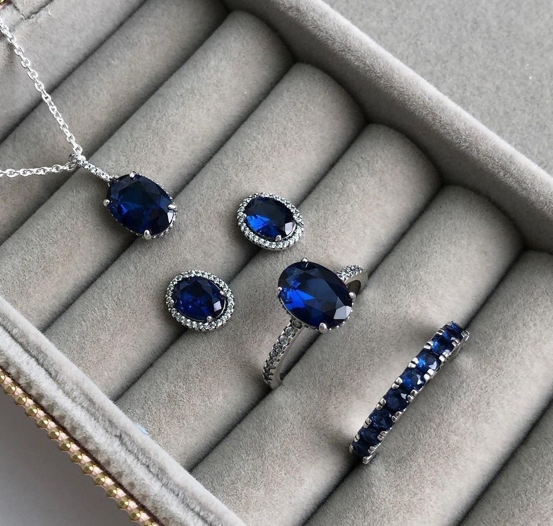 ‼️SALE‼️AUTHENTIC PANDORA SPARKLING HALO NECKLACE--1600/ EARRINGS-950 ...