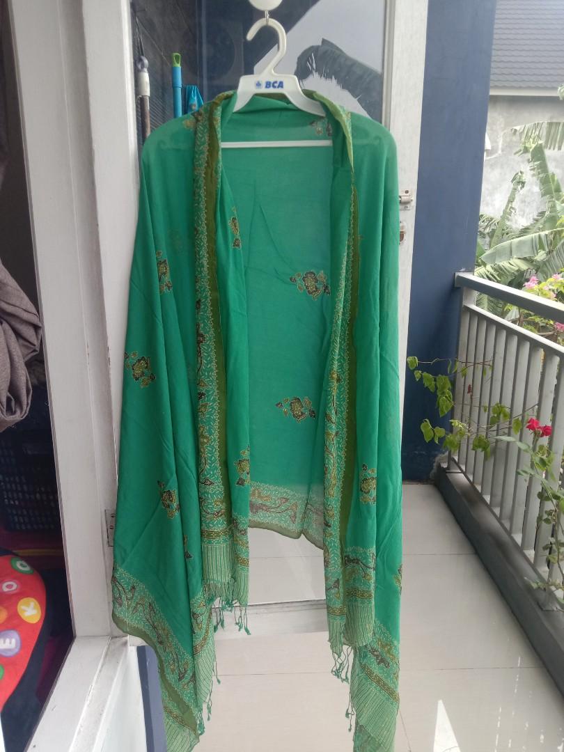 Selendang, Fesyen Wanita, Muslim Fashion, Syal di Carousell