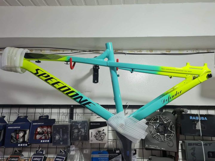 SPEEDONE DEFENDER FRAME 27.5, Sports Equipment, Bicycles & Parts ...