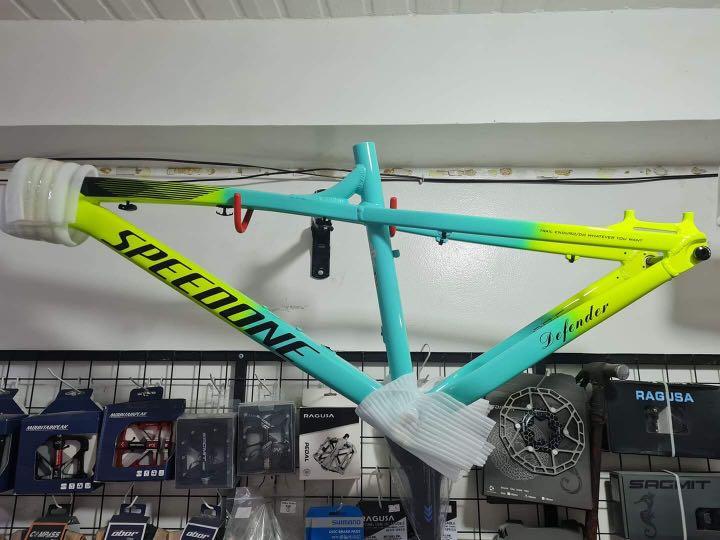 SPEEDONE DEFENDER FRAME 27.5, Sports Equipment, Bicycles & Parts ...