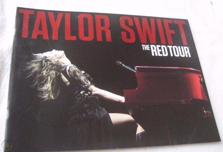 Taylor swift red tour official photo book, Hobbies & Toys, Memorabilia ...