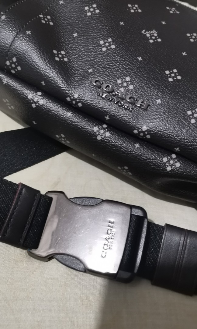 Coach Graham Utility Pack (F73013), Men's Fashion, Bags, Belt bags ...