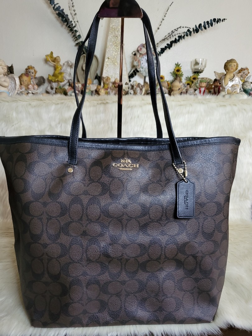 Coach Large Tote Bag, Luxury, Bags & Wallets on Carousell