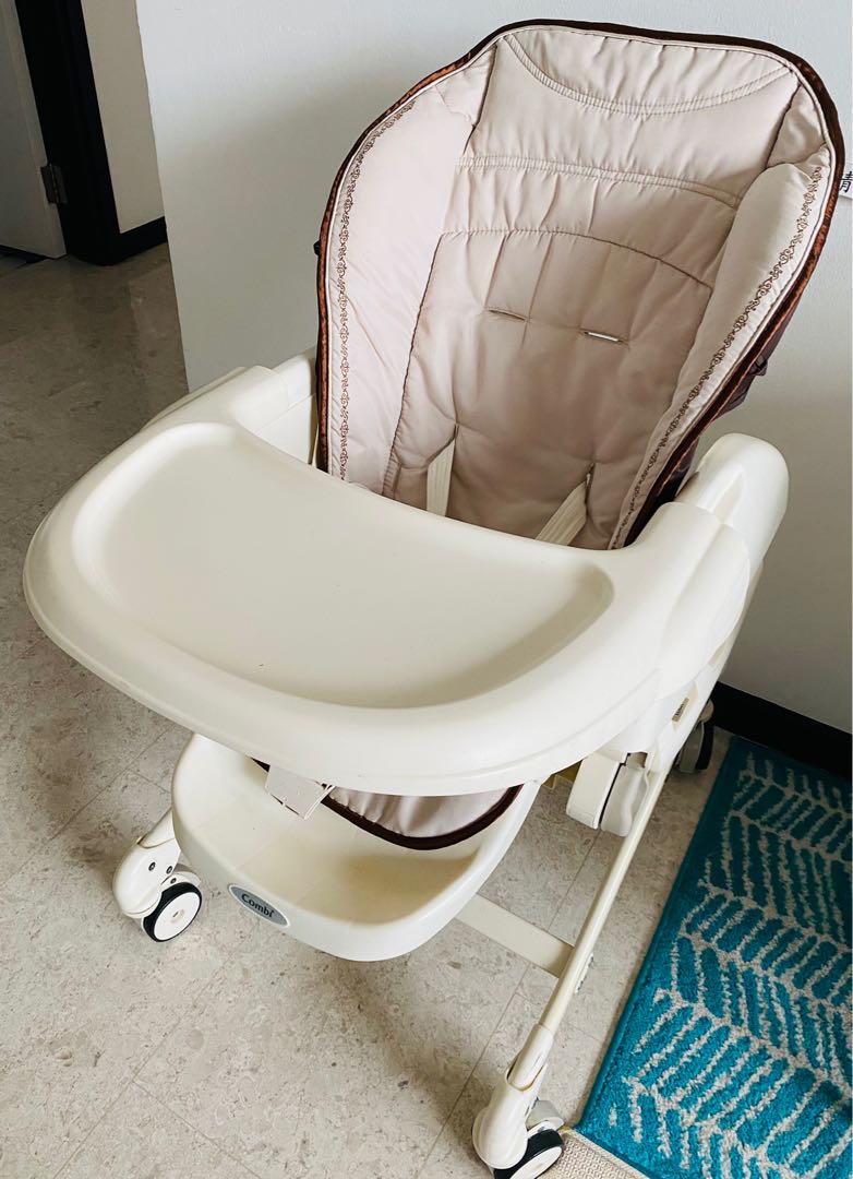 Combi Auto Swing High Chair Parenting Station, Babies & Kids, Baby ...