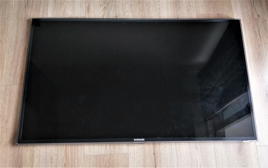 FAULTY (Can't power ON) Samsung 46" (UA46D6600) Smart LED TV, TV & Home ...