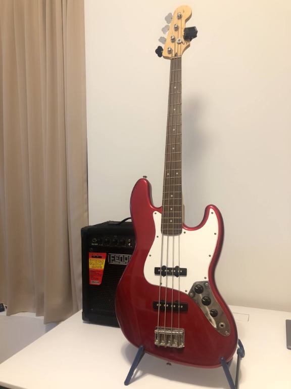 Fender Squier Bass & Amplifier Kit, Hobbies & Toys, Music & Media ...