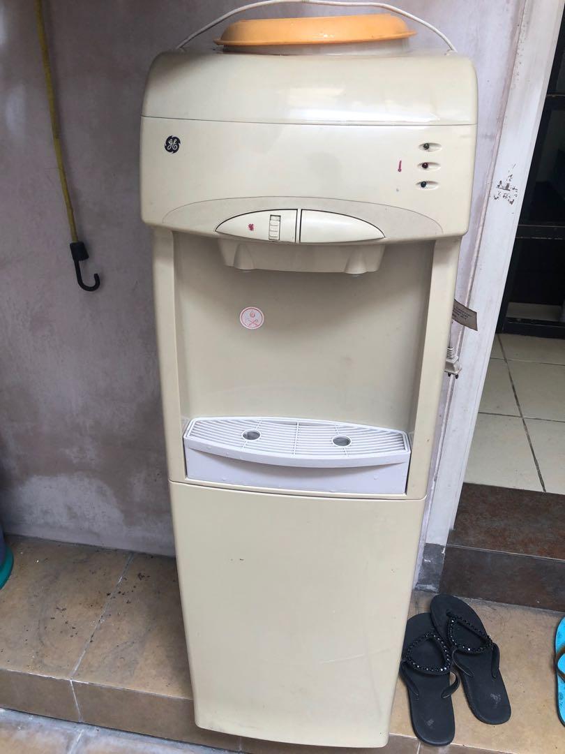 GE hot and cold water dispenser with storage as is, TV & Home ...