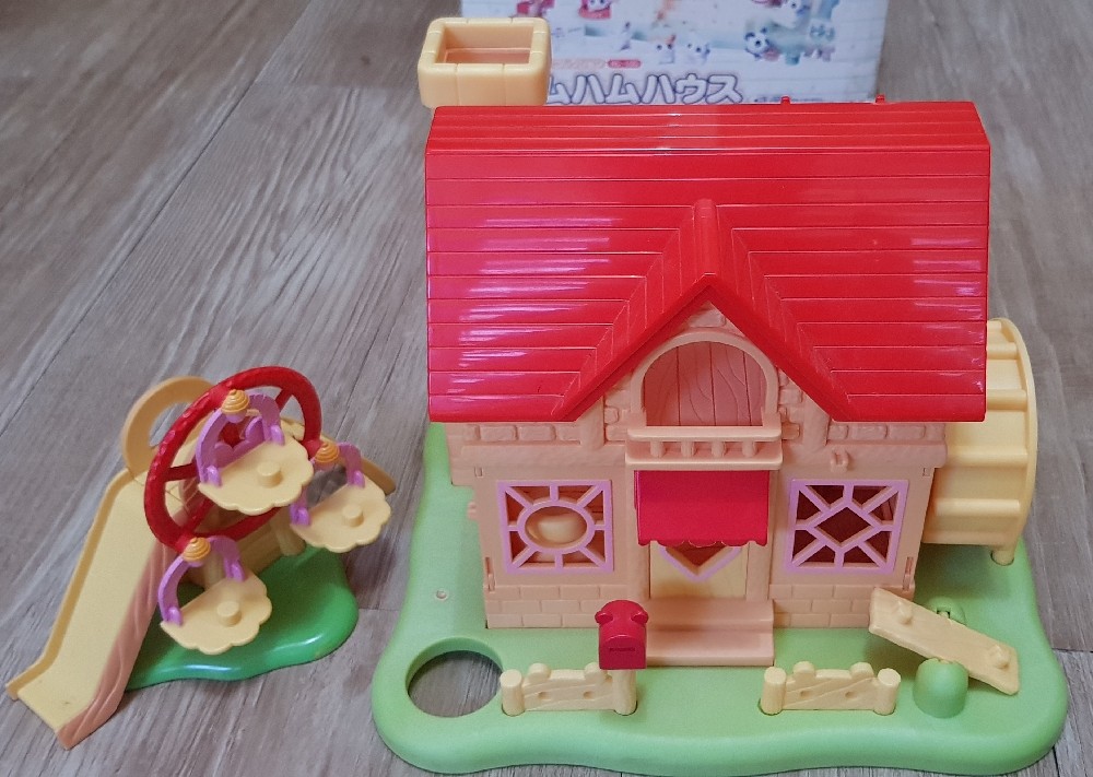 Hamtaro house, Hobbies & Toys, Toys & Games on Carousell