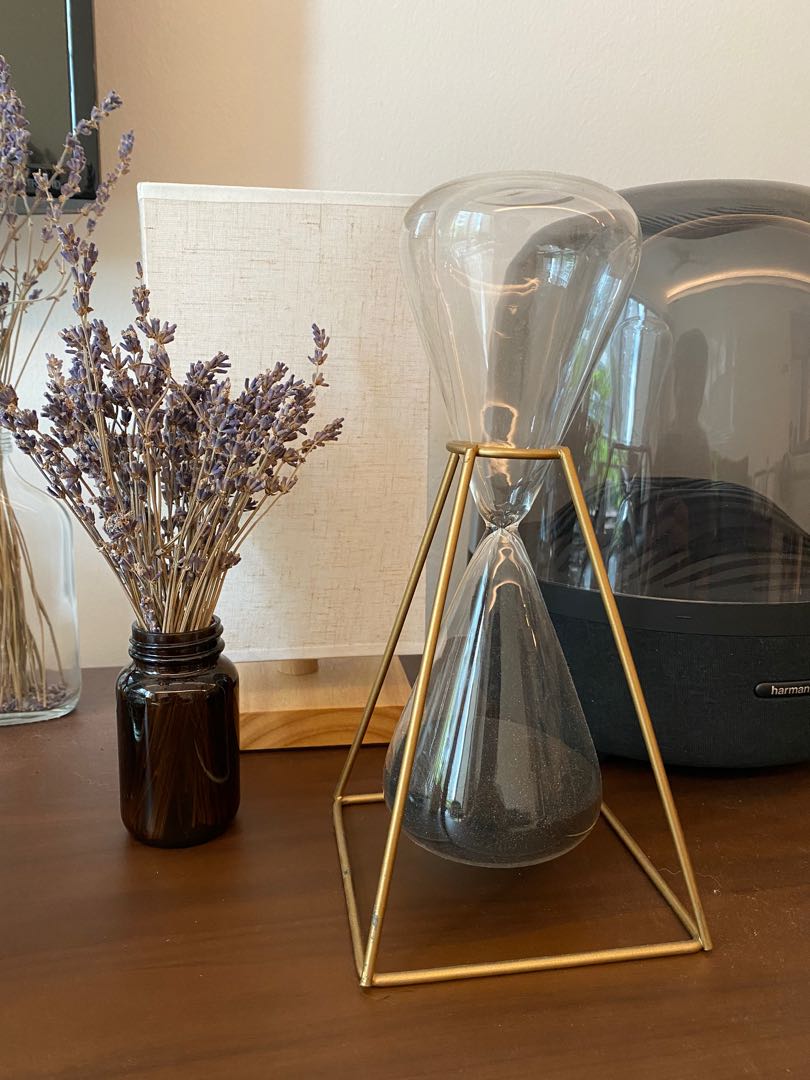 Hooga Hourglass, Furniture & Home Living, Home Decor, Vases ...