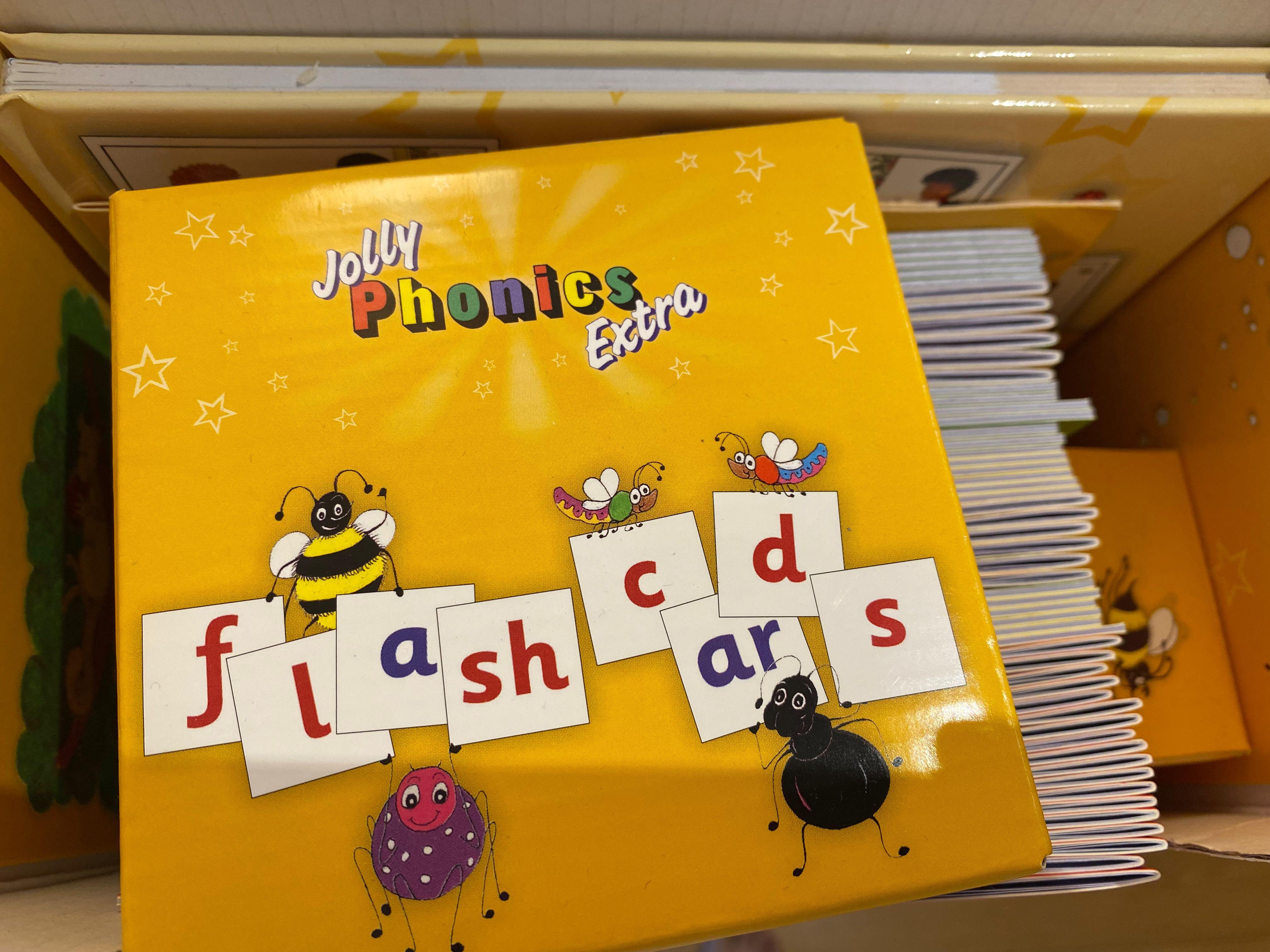 Jolly Phonics Extra Set, 興趣及遊戲, 書本 & 文具, 兒童書籍 - Carousell