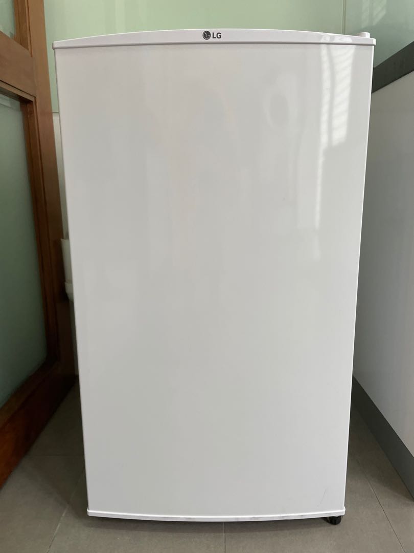 LG mini fridge, TV & Home Appliances, Kitchen Appliances, Refrigerators ...