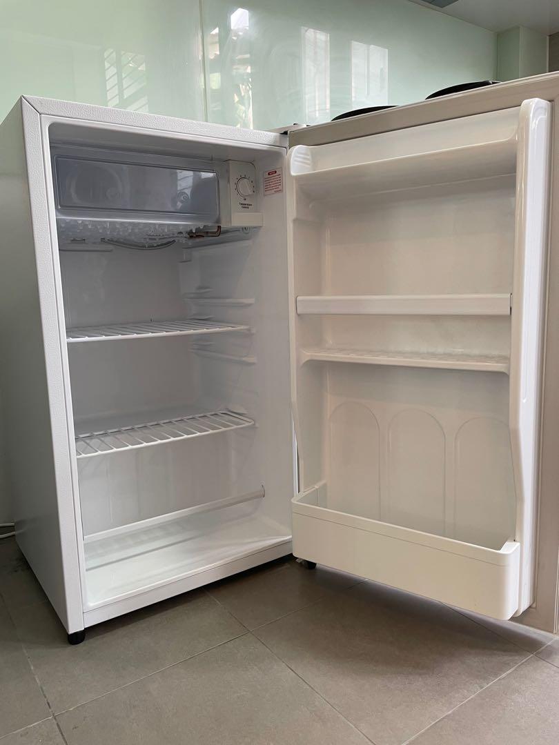 LG mini fridge, TV & Home Appliances, Kitchen Appliances, Refrigerators ...