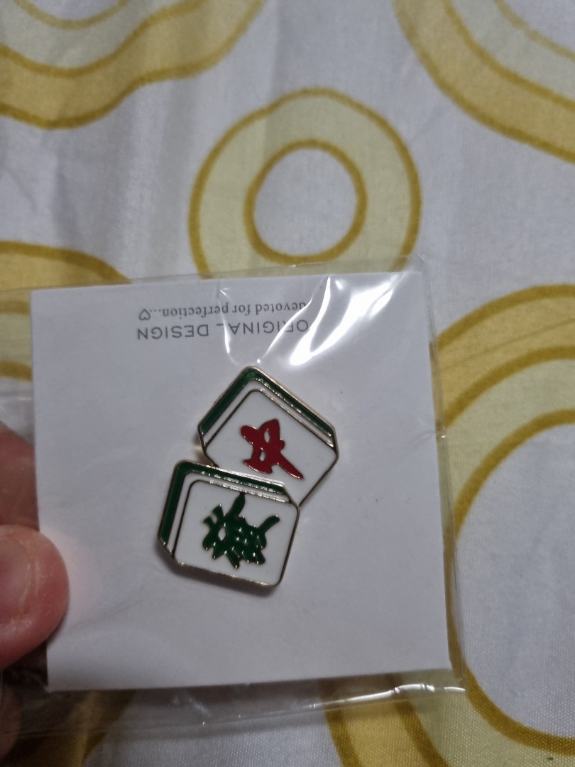 Mahjong enamel pin, Hobbies & Toys, Stationery & Craft, Other ...