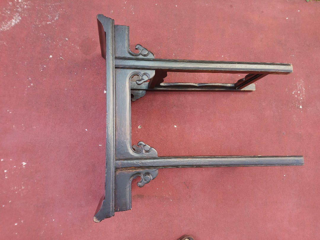 Vintage small console table-price of a Mao shan wong durian., Hobbies ...