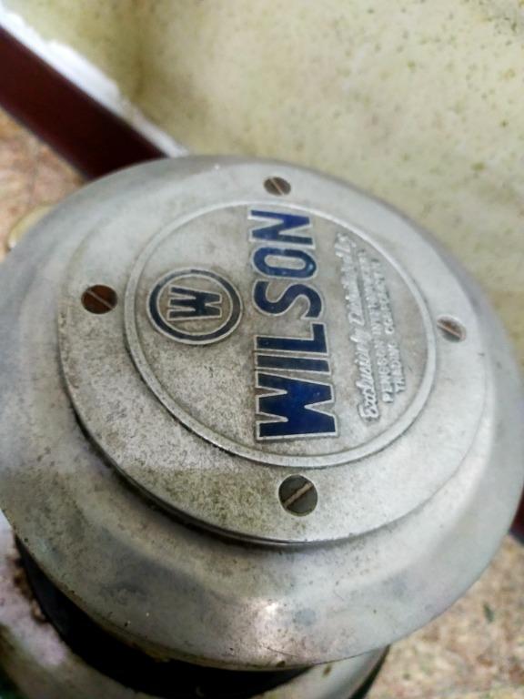 Wilson Floor Polisher Model 254 10", TV & Home Appliances, Vacuum ...