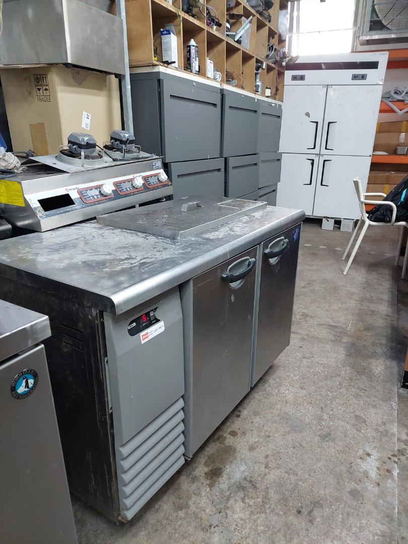 2 Door Counter Chiller, 1200mm x 600mm x 830mmh, TV & Home Appliances ...